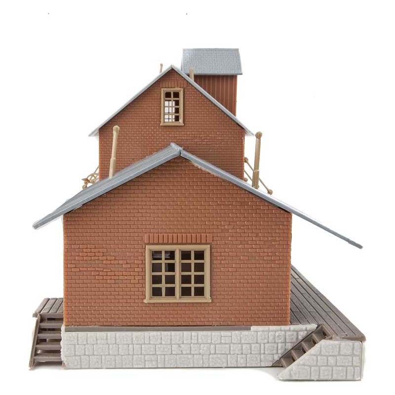 WALTHERS TrainLine 918 (HO) Structure Kit - Brick Freight House