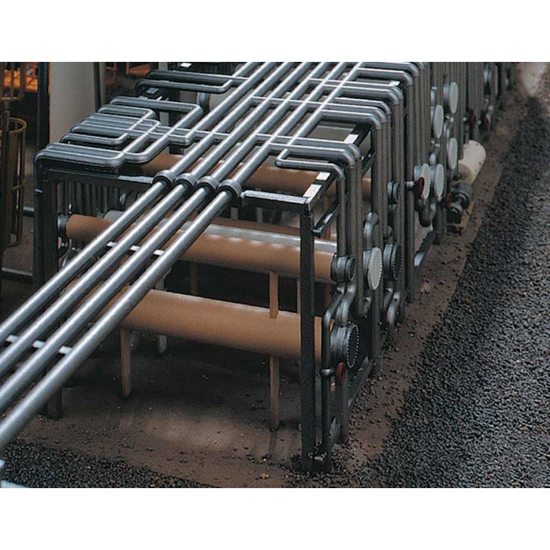 Walthers Cornerstone 3705 (HO) United Petroleum Refining -- Kit