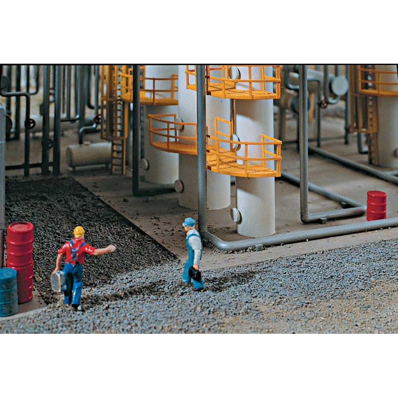 Walthers Cornerstone 3705 (HO) United Petroleum Refining -- Kit