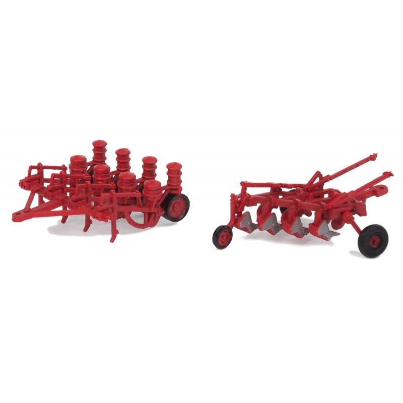 Walthers SceneMaster 4162 (HO) Farm Plow and Planter - Red