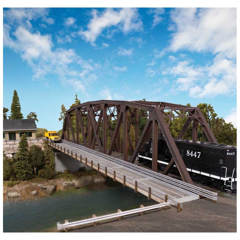 Walthers Cornerstone 4523 (HO) Truss Railroad Bridge with Roadway -- Kit
